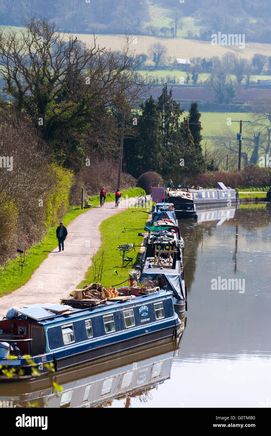 Canal bath somerset narrowboat hi-res stock photography and images - Alamy