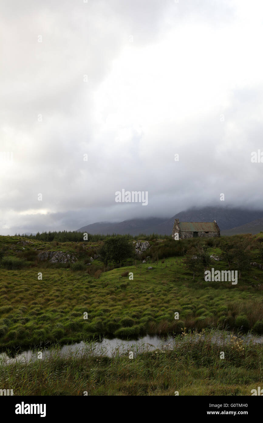 Abandoned cottage in Connemara national park, Connemara, Co. Galway ...
