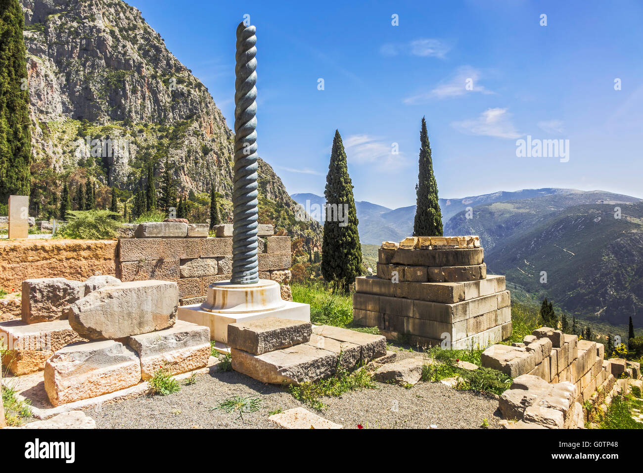 Delphic tripod hi-res stock photography and images - Alamy
