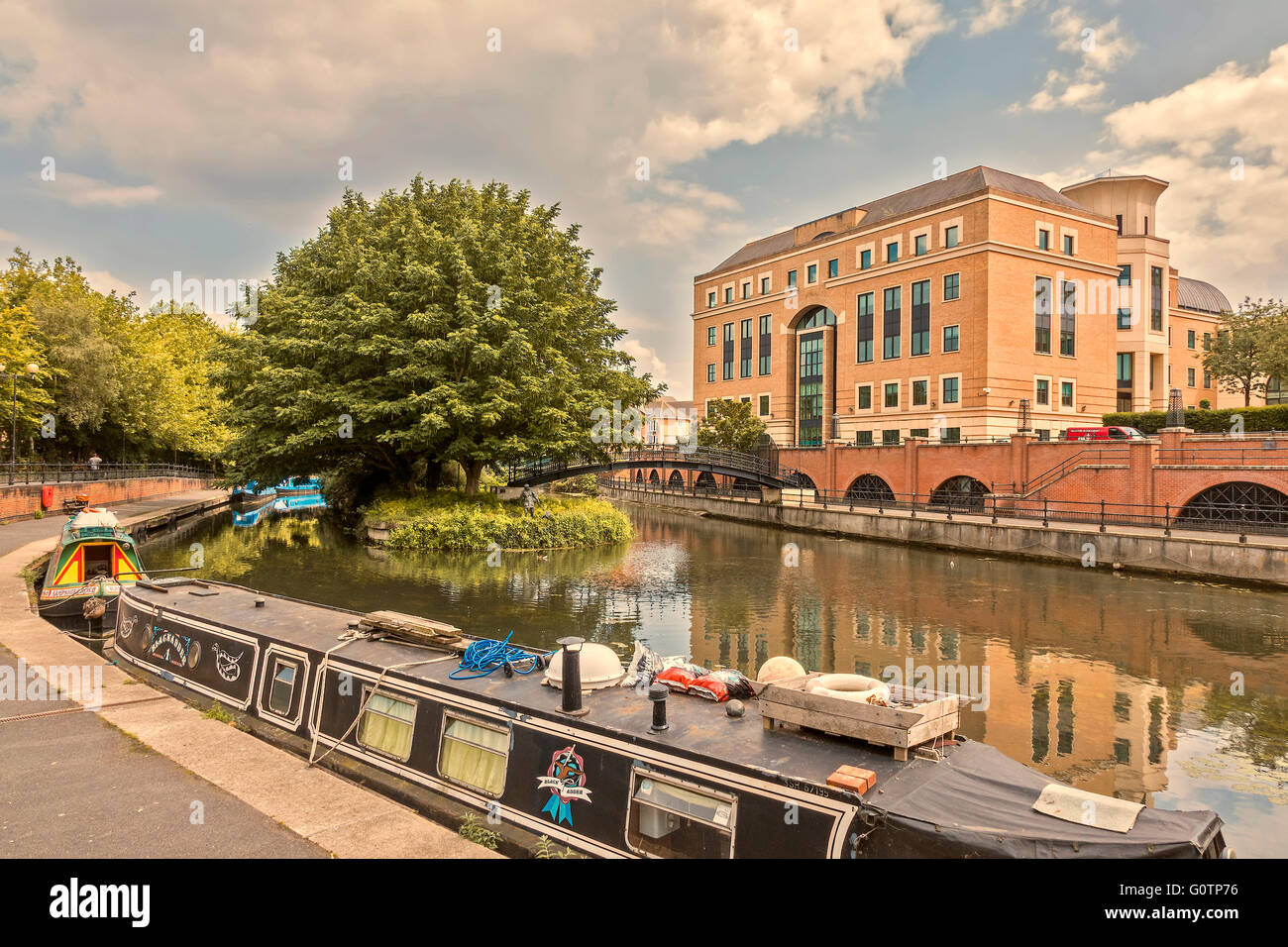Prudential Insurance Headquarters Reading Berkshire UK Stock Photo - Alamy