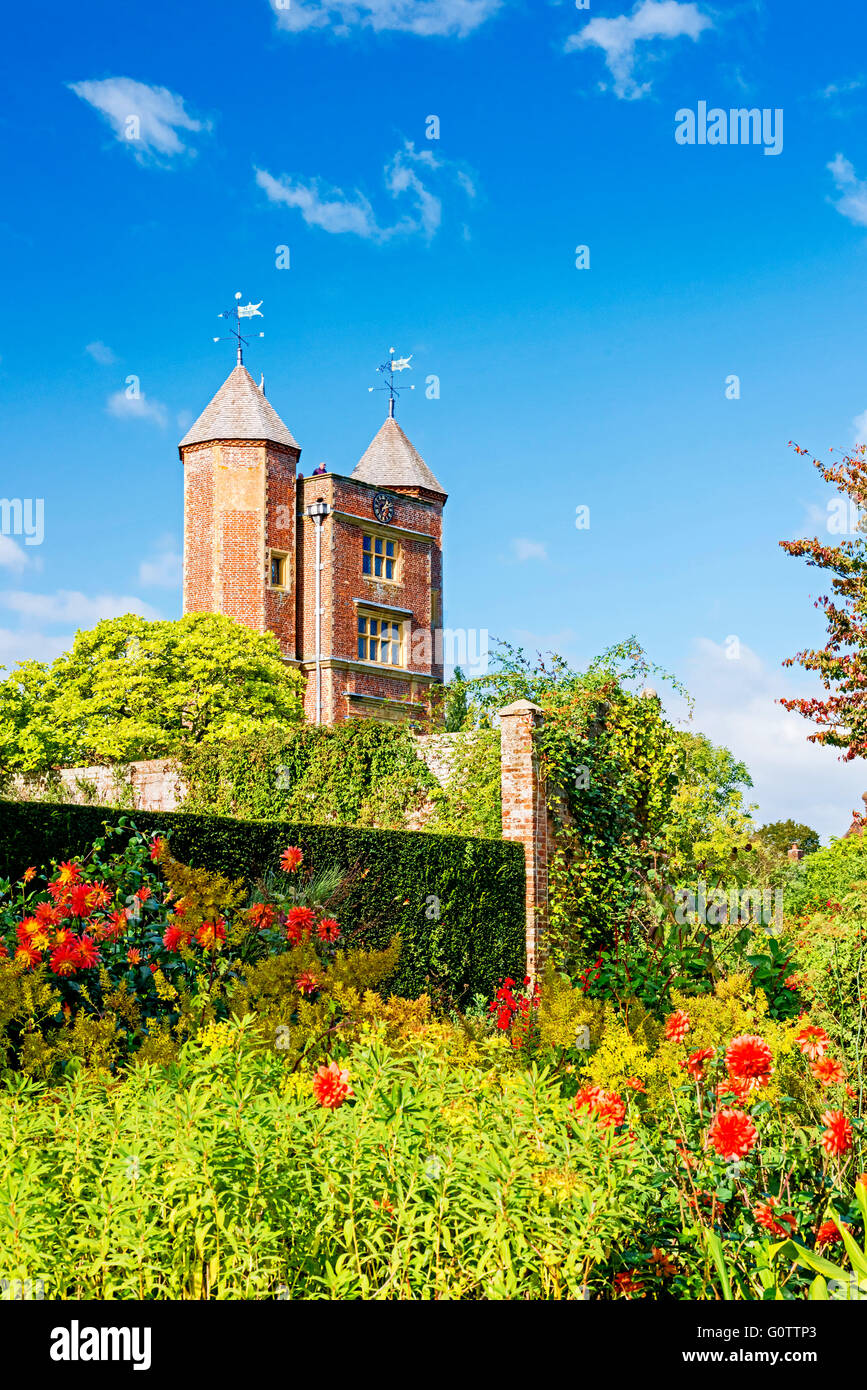 Vita sackville west hi-res stock photography and images - Alamy