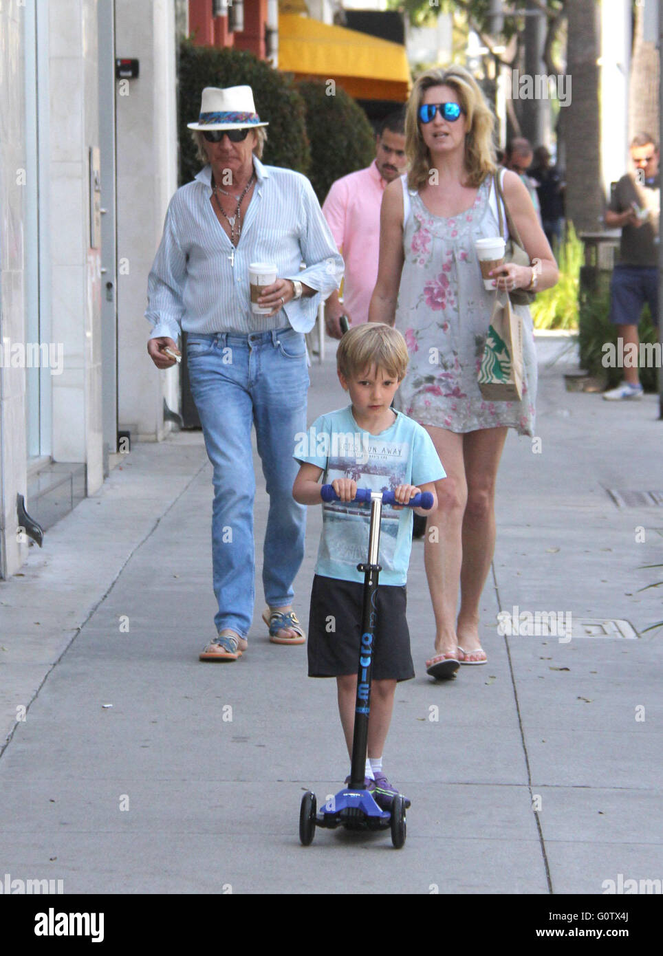 Rod Stewart and wife Penny Lancaster take their son, Aiden, to Tom's ...