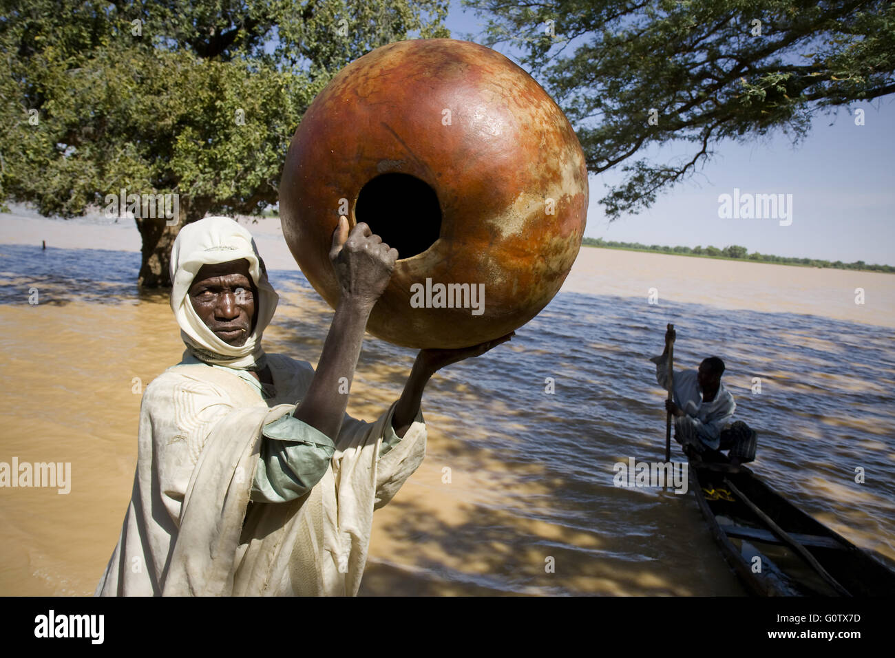 Niger river fisherman hi-res stock photography and images - Alamy