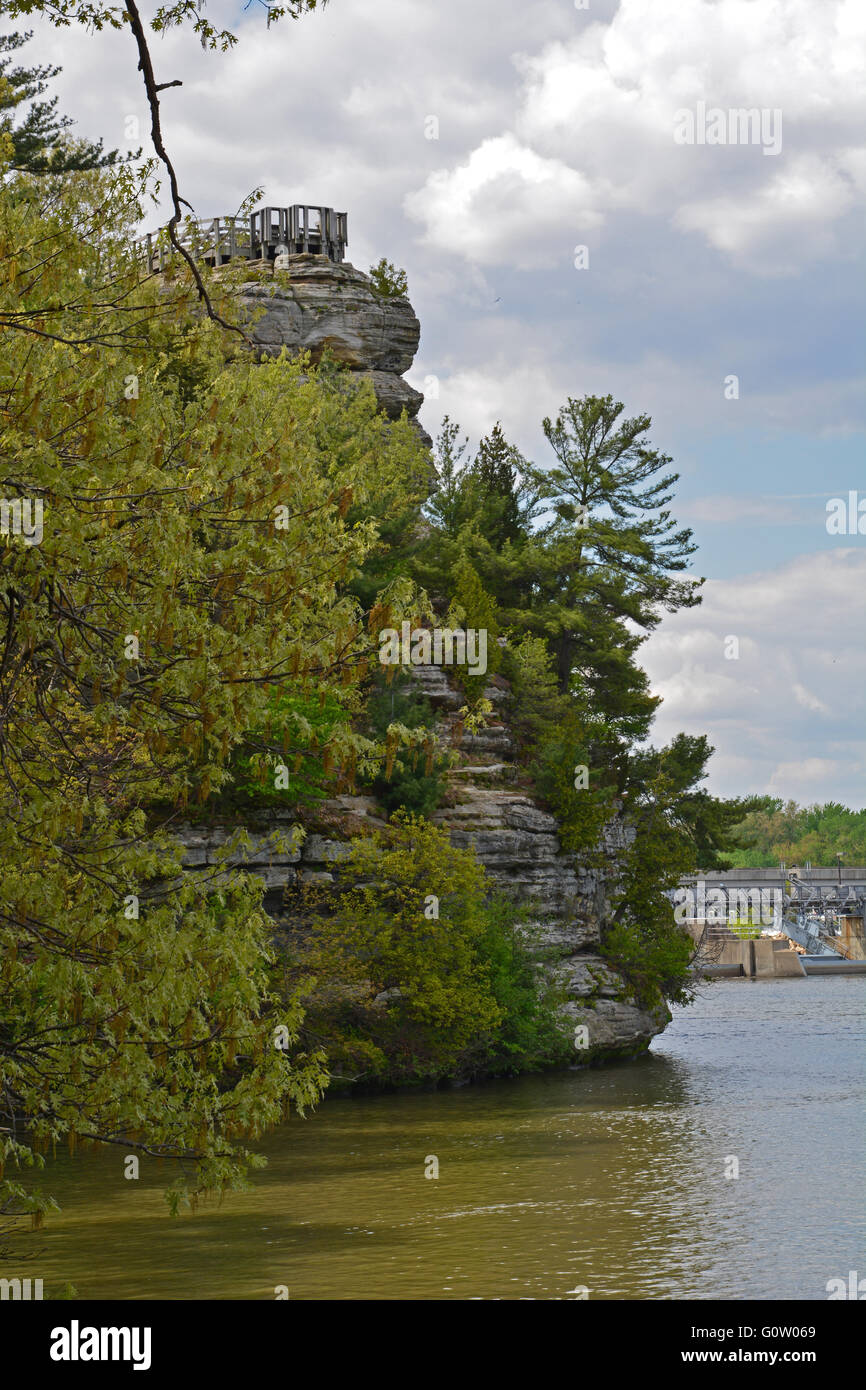 Lover's Leap rock outcropping and overlook is up river to the dam at ...