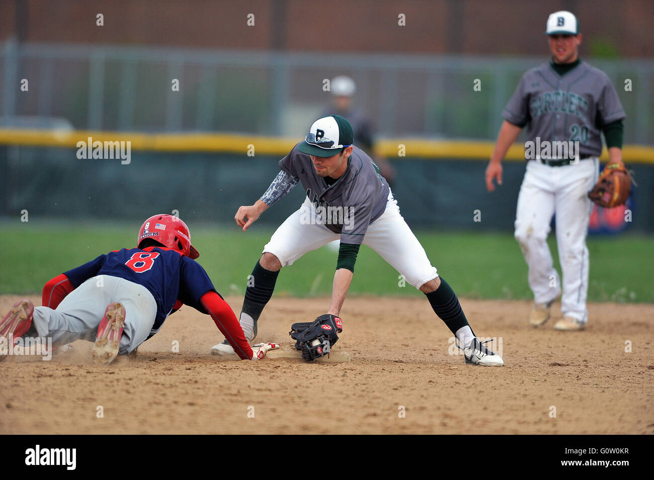 Baserunner slide sliding hi-res stock photography and images - Alamy