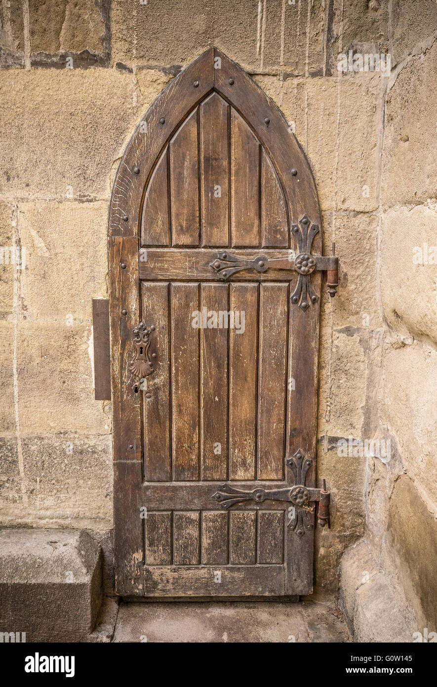 Ancient stone door hi-res stock photography and images - Alamy