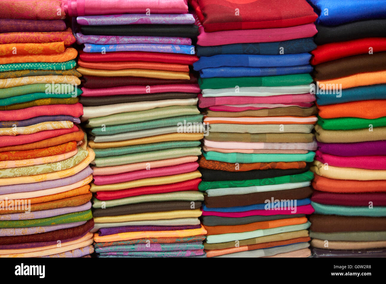 Cloth stall hi-res stock photography and images - Alamy