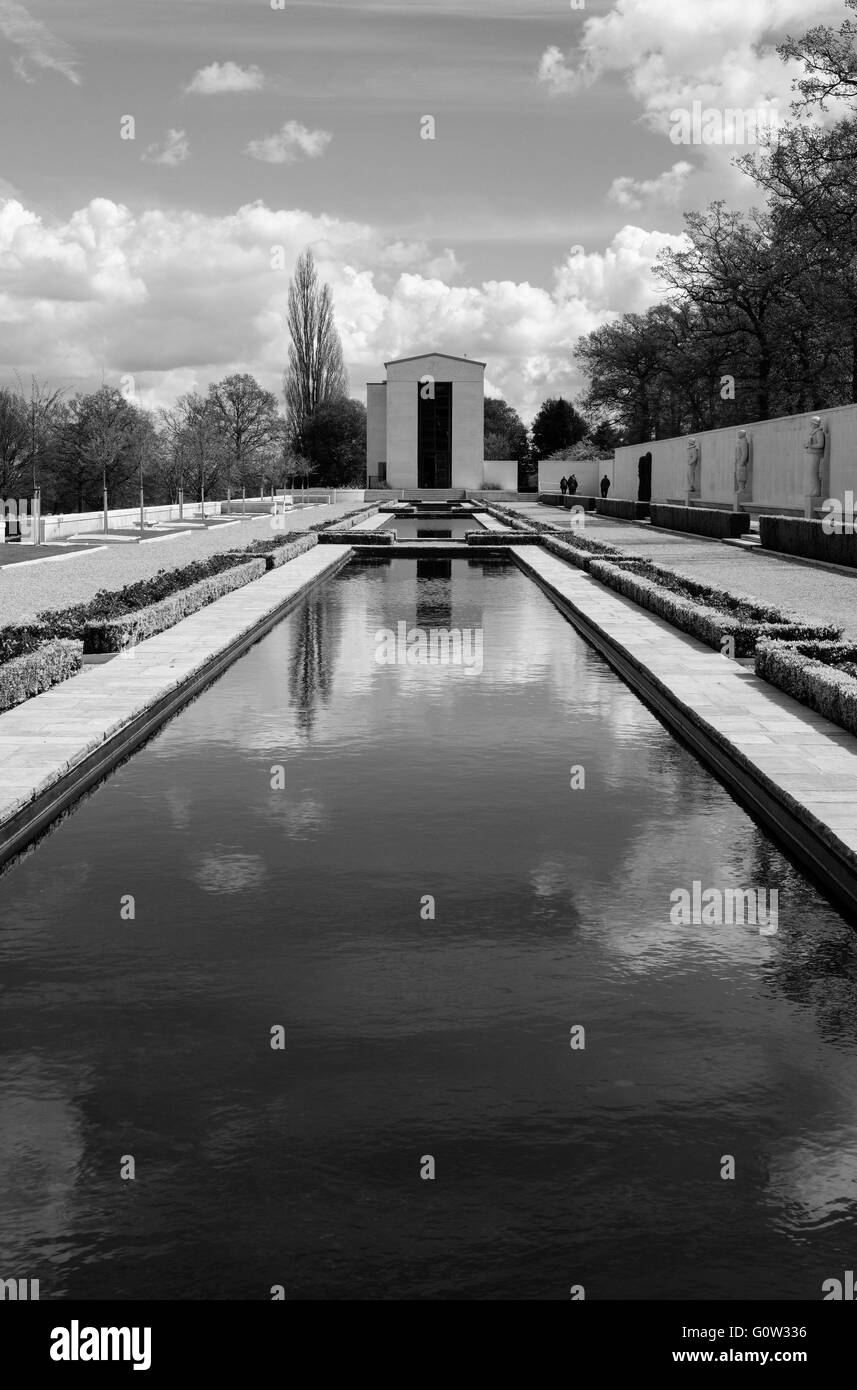 Fallen personnel Black and White Stock Photos & Images - Alamy