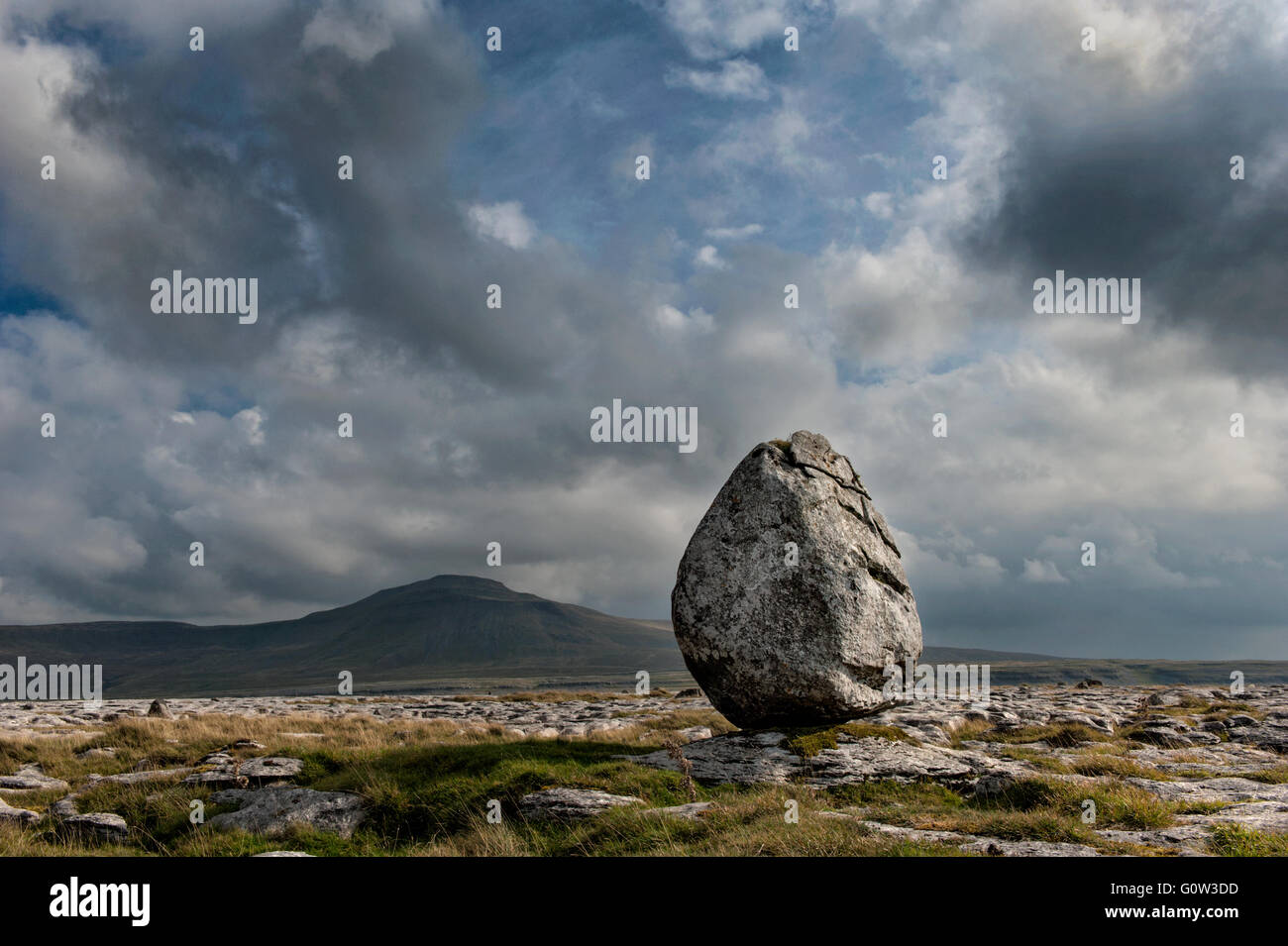 Glacial erratic hi-res stock photography and images - Alamy