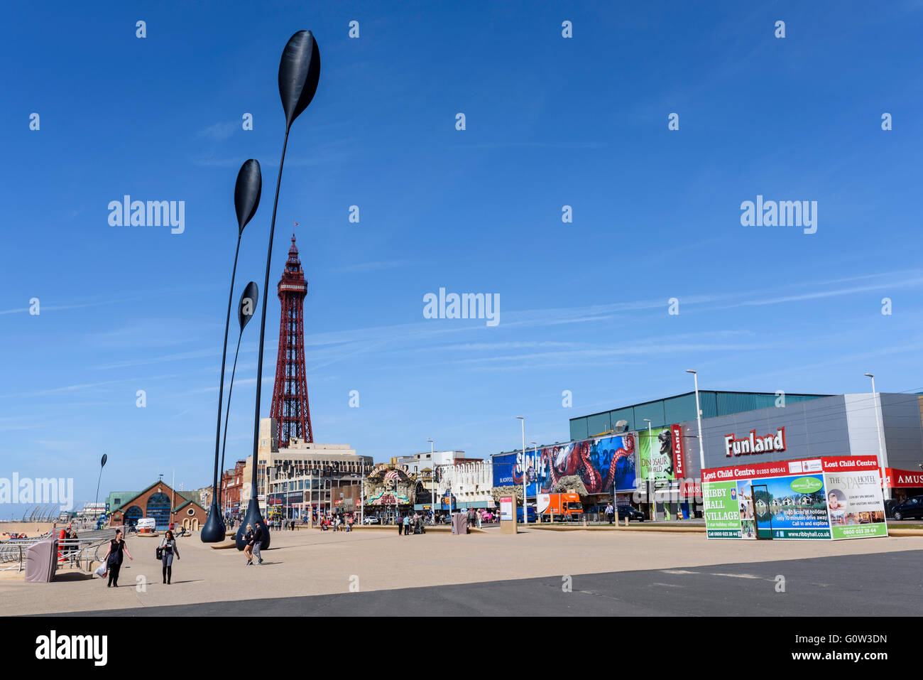 Blackpool tower without scaffolding hi-res stock photography and images ...