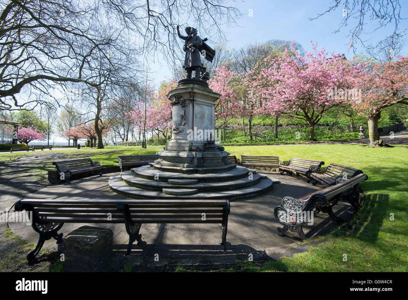 Spring at Nottingham Castle War Memorial, Nottinghamshire England UK ...