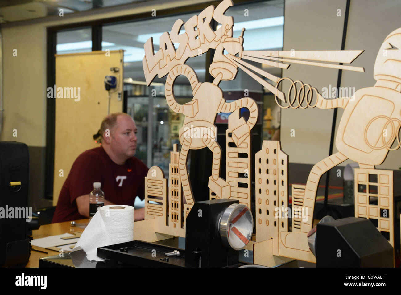 Laser cutter hi-res stock photography and images - Alamy