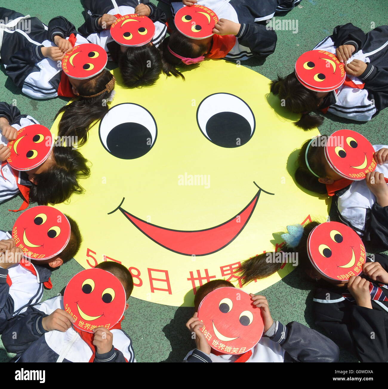 Harvey ball smiley face hi-res stock photography and images - Alamy