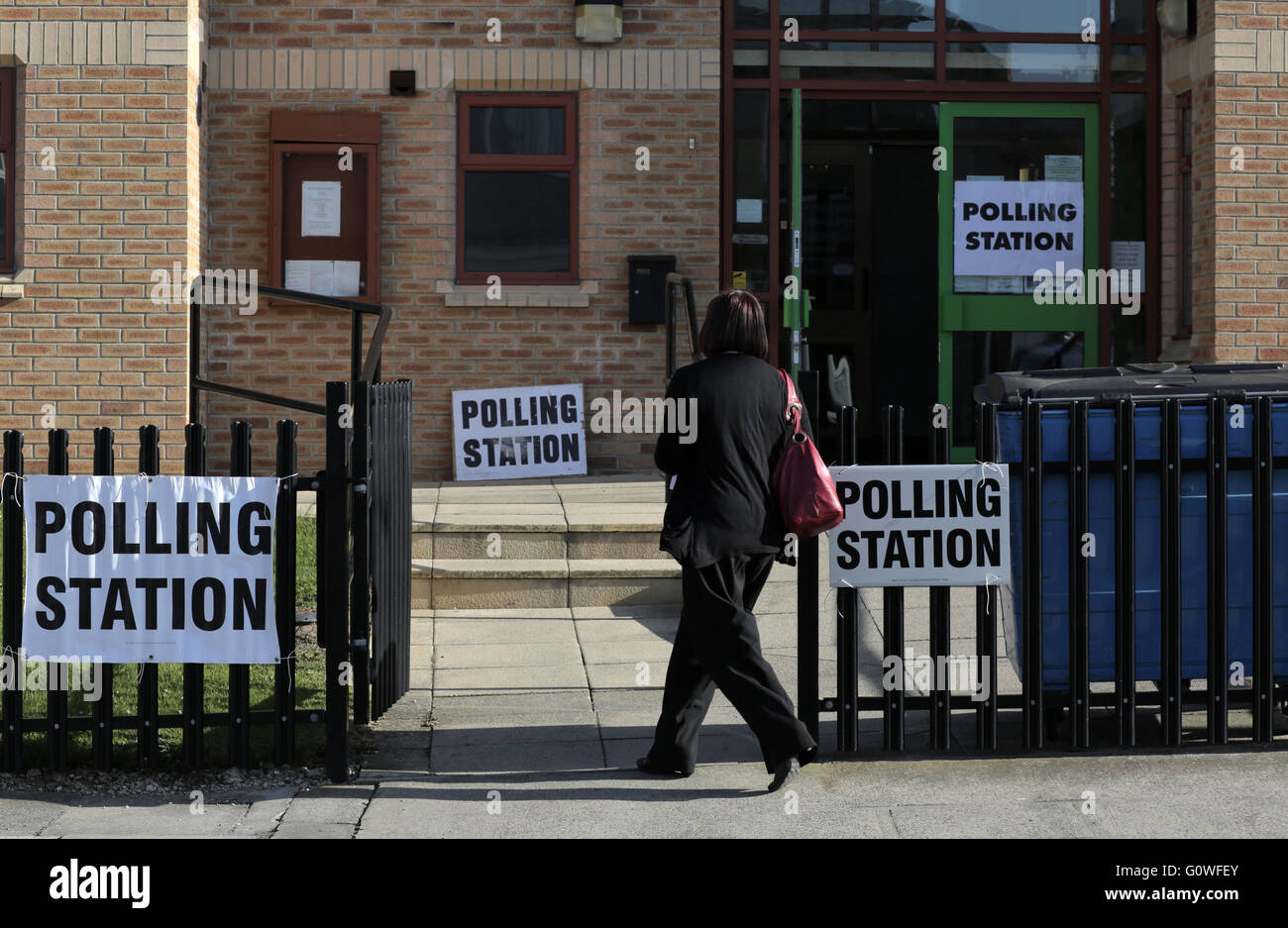 Polling station uk elections hi-res stock photography and images - Alamy