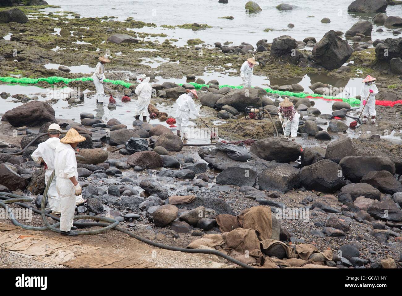 Crude oil ship taiwan hi-res stock photography and images - Alamy
