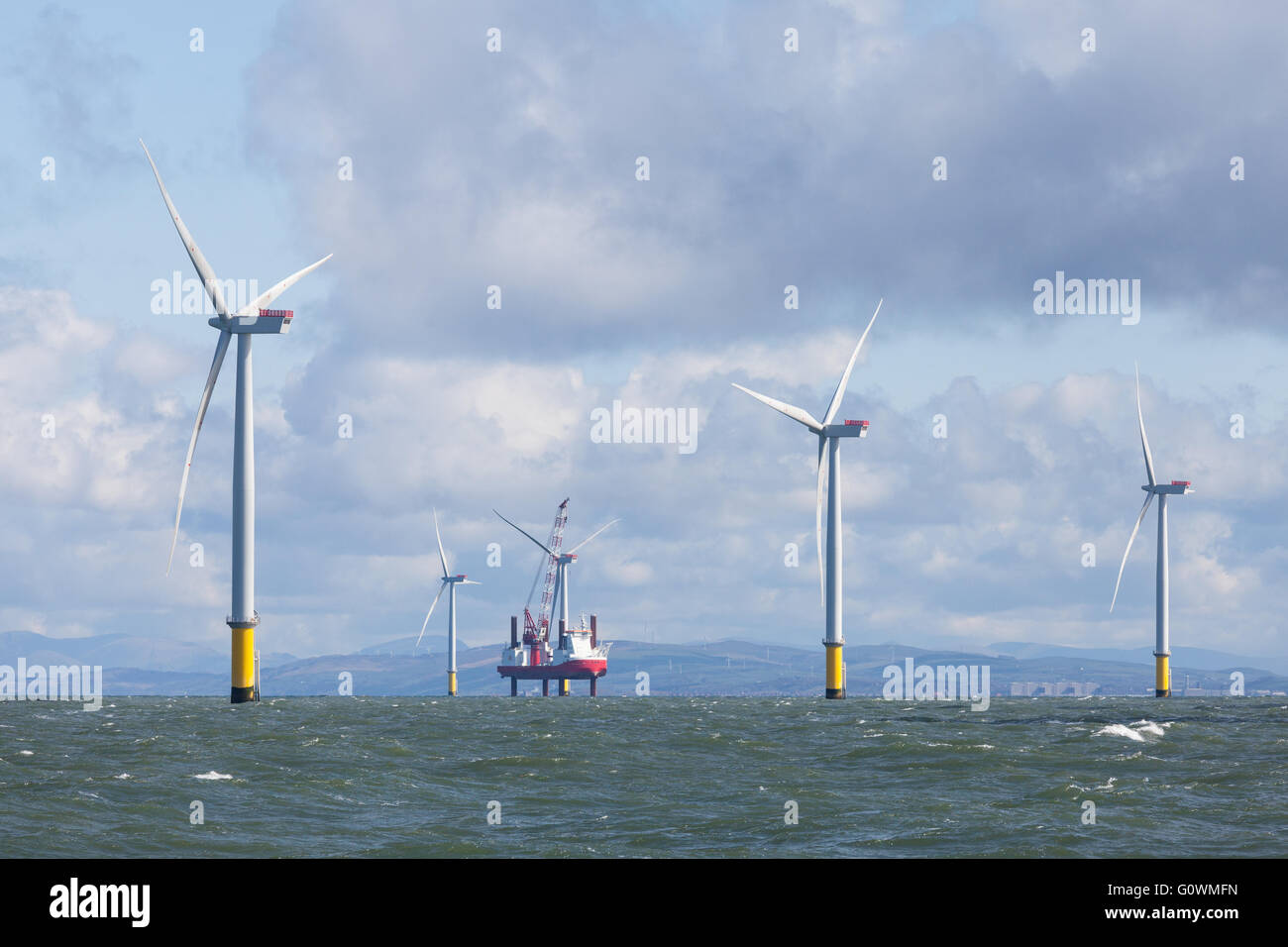 Turbine wind farm uk sea hi-res stock photography and images - Alamy