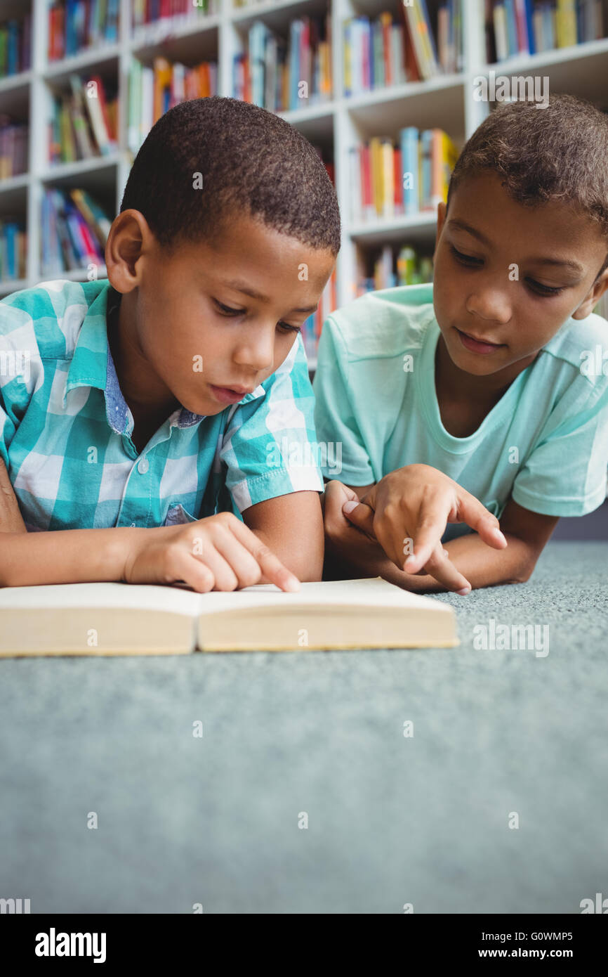 Boy reading sign hi-res stock photography and images - Alamy