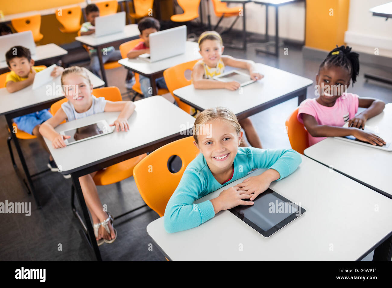 School aerial classroom hi-res stock photography and images - Alamy