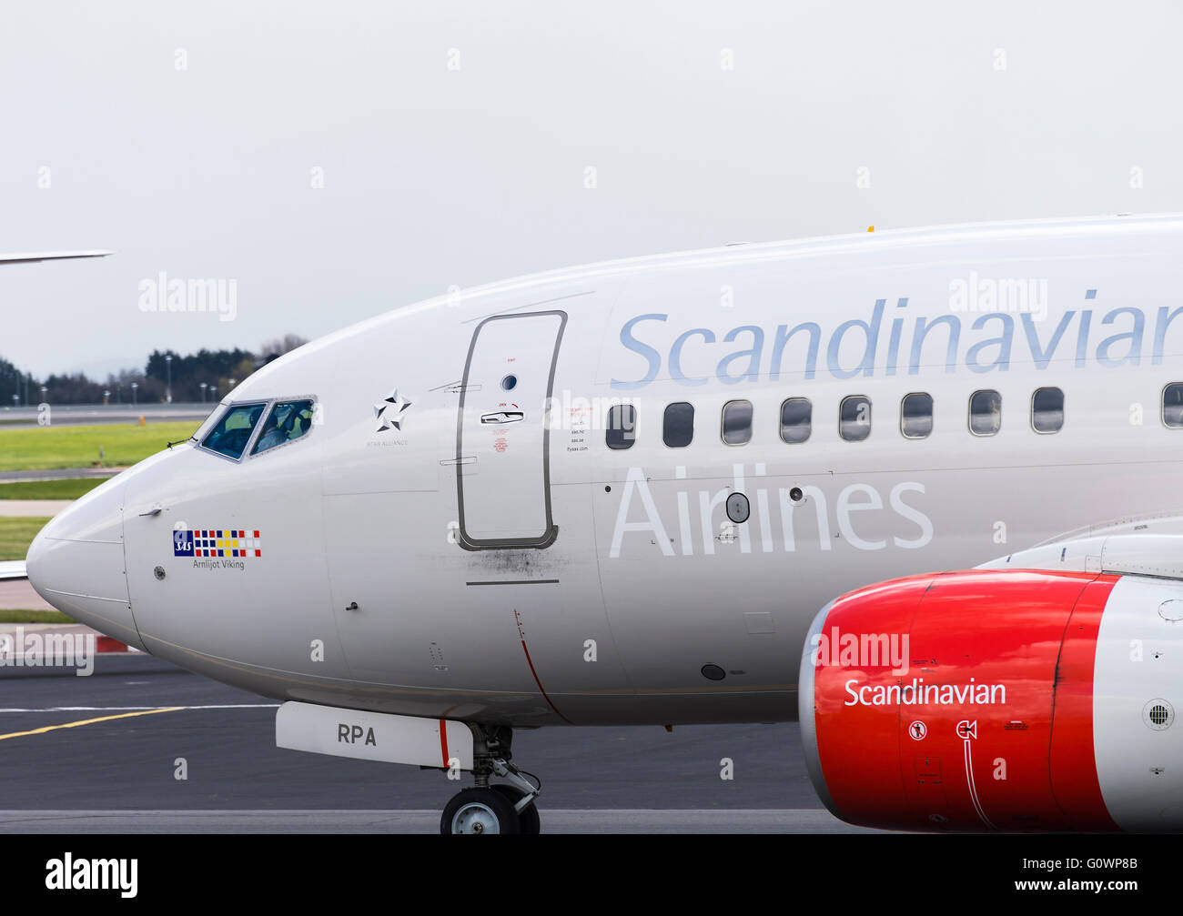 SAS Airlines Boeing 737-683 Airliner LN-RPA Taxiing on Arrival at ...