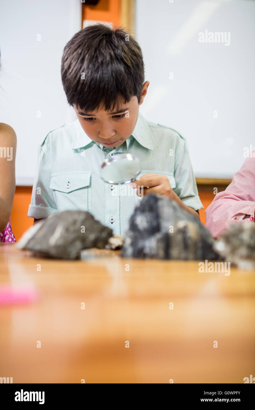 Child looking at fossils hi-res stock photography and images - Alamy