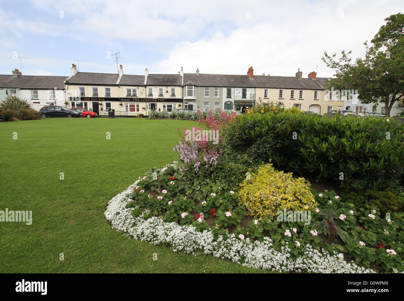 Village street northern ireland hi-res stock photography and images - Alamy
