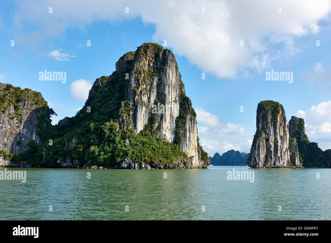 The towering limestone islands at Ha Long Bay, Vietnam Stock Photo - Alamy
