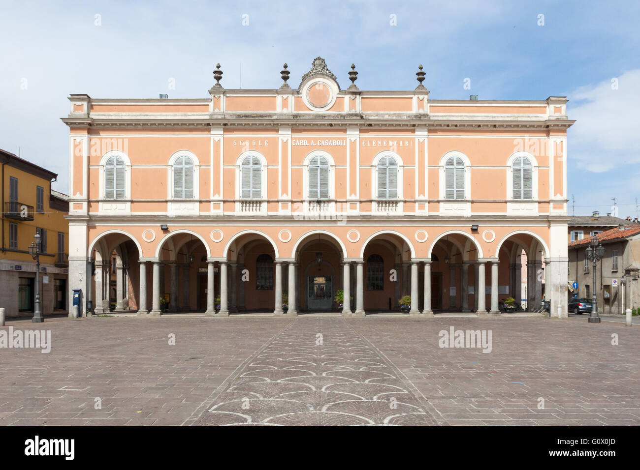 Primary school building hi-res stock photography and images - Alamy