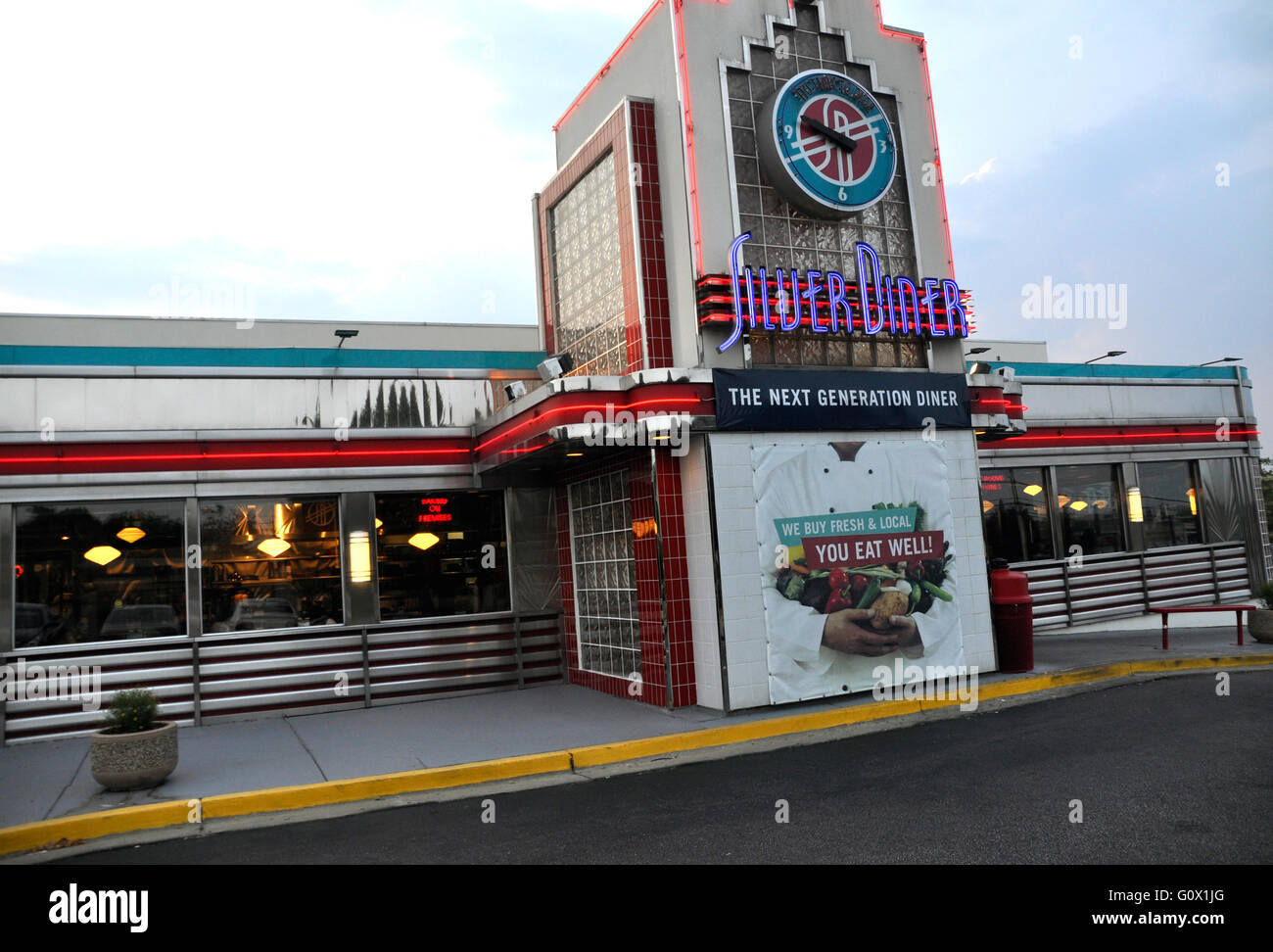 Silver diner hi-res stock photography and images - Alamy