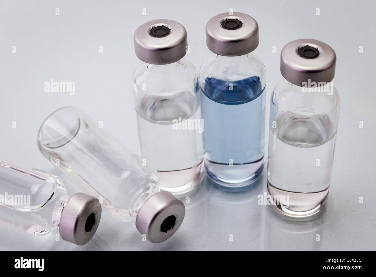 Vaccine injection hi-res stock photography and images - Alamy