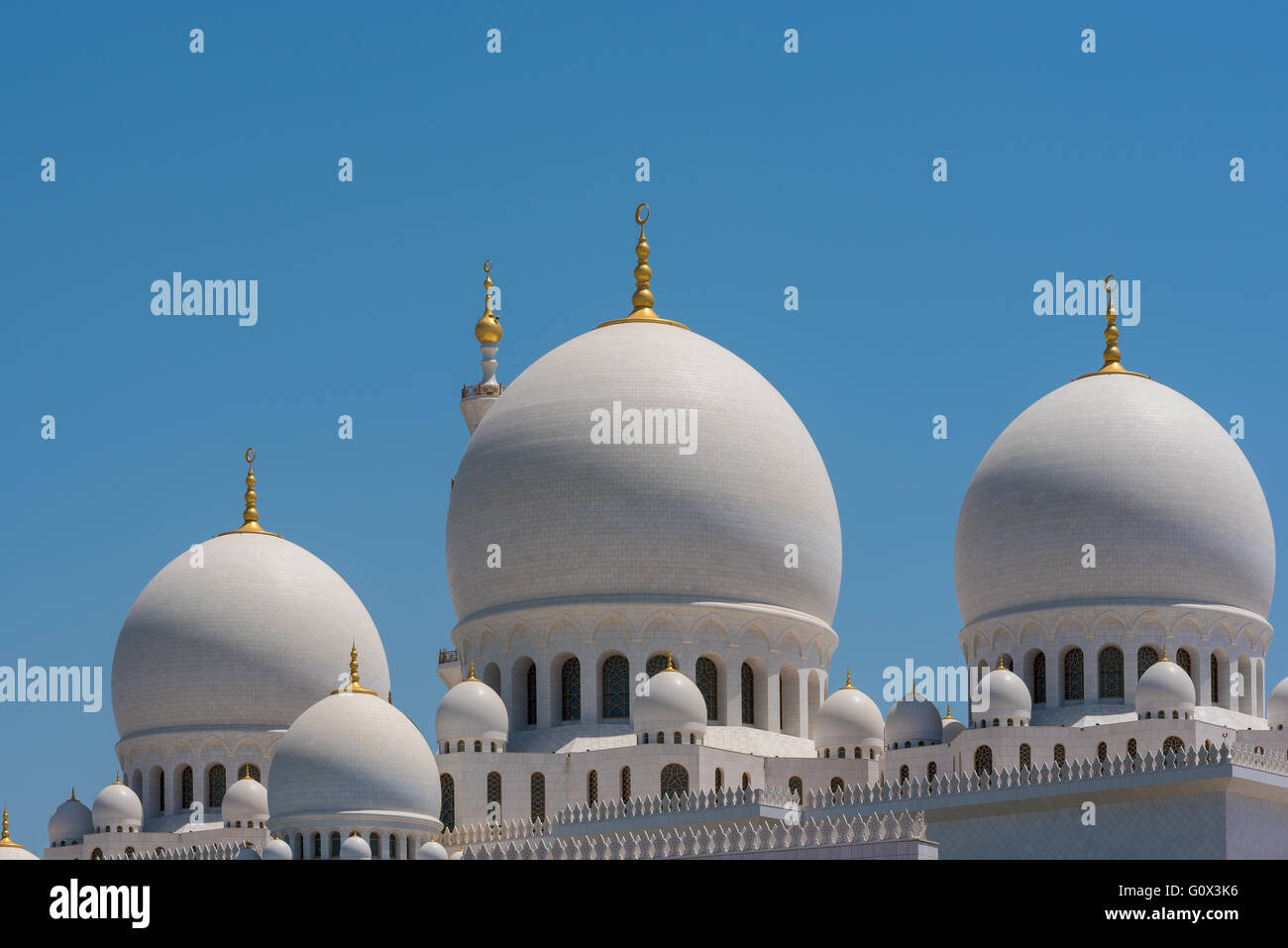 Domes at the Sheikh Zayed Grand Mosque in Abu Dhabi Stock Photo - Alamy
