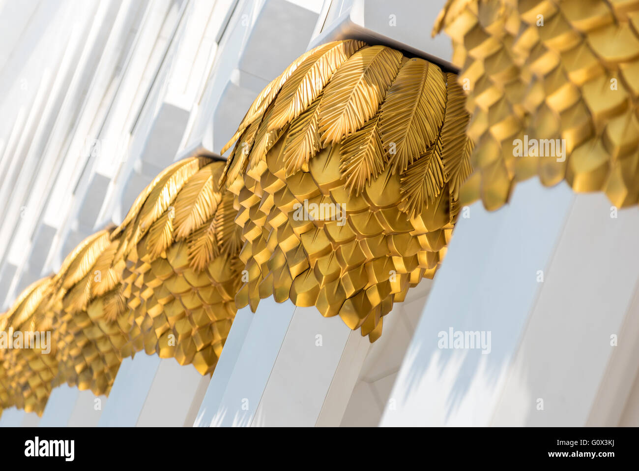 Grand sheikh zayed mosque door hi-res stock photography and images - Alamy