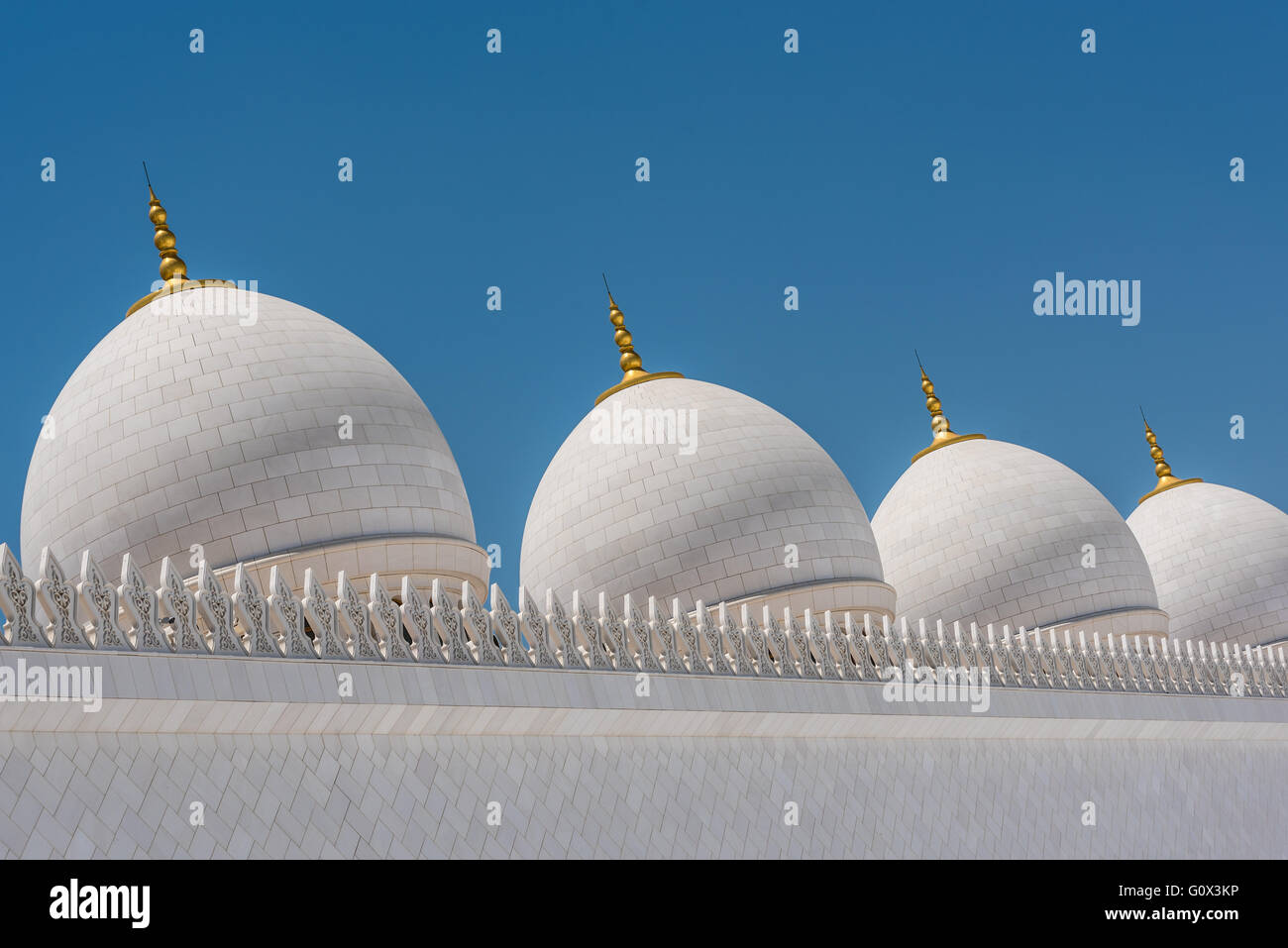 Domes at the Sheikh Zayed Grand Mosque in Abu Dhabi Stock Photo - Alamy