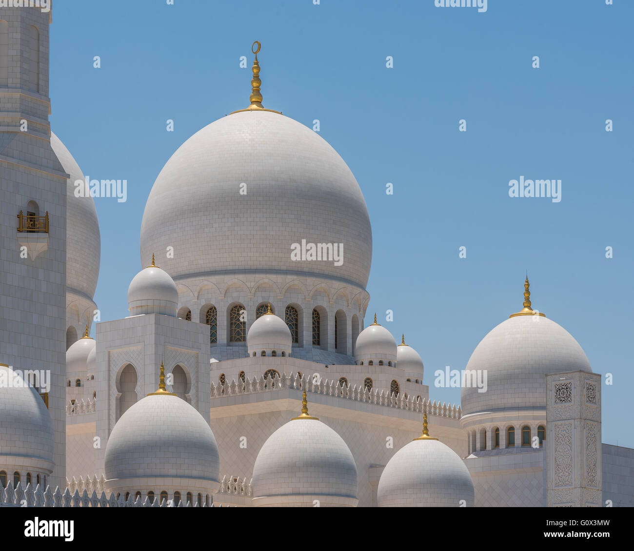 Dome of Sheikh Zayed Grand Mosque in Abu Dhabi Stock Photo - Alamy