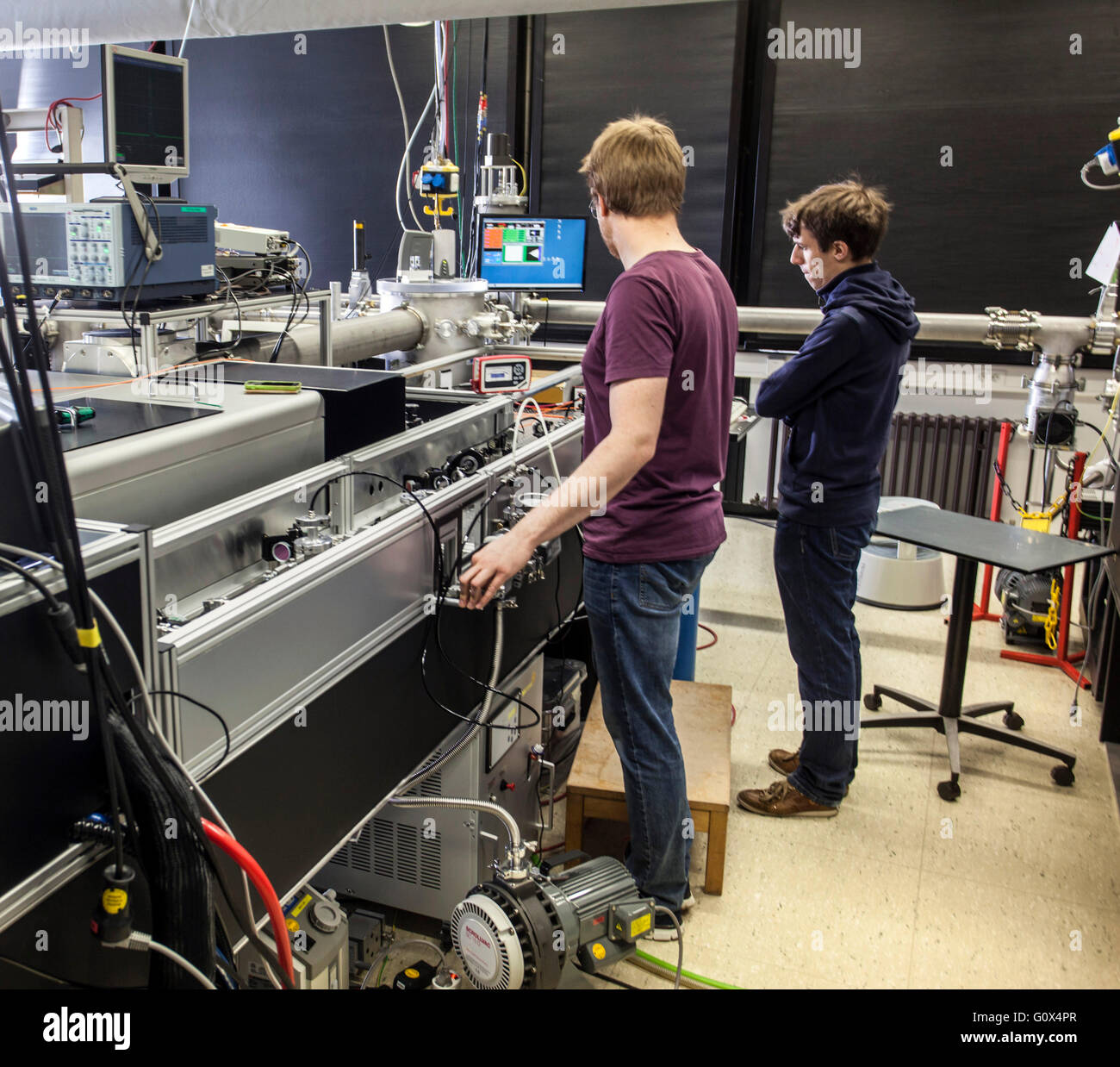 Research group of the Laser and Plasma Physics Laboratory of Prof ...