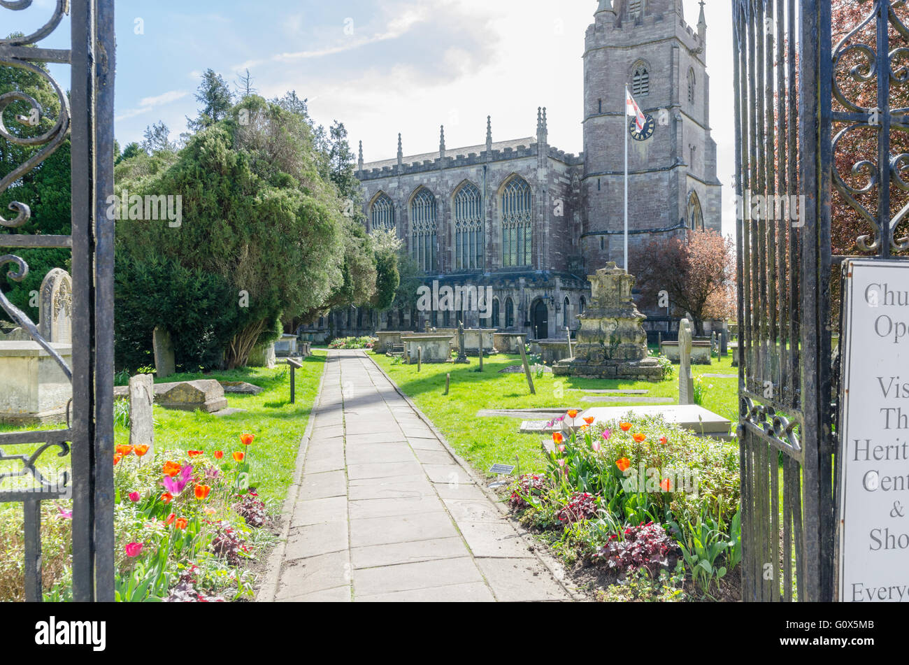 Entrance to the churchyard of St Mary The Virgin church in Tetbury ...