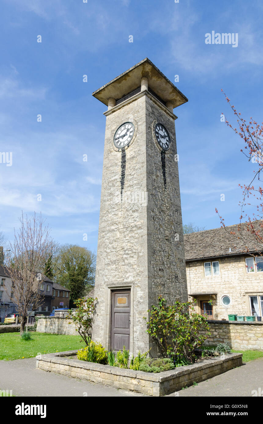 War memorial clock tower hi-res stock photography and images - Alamy