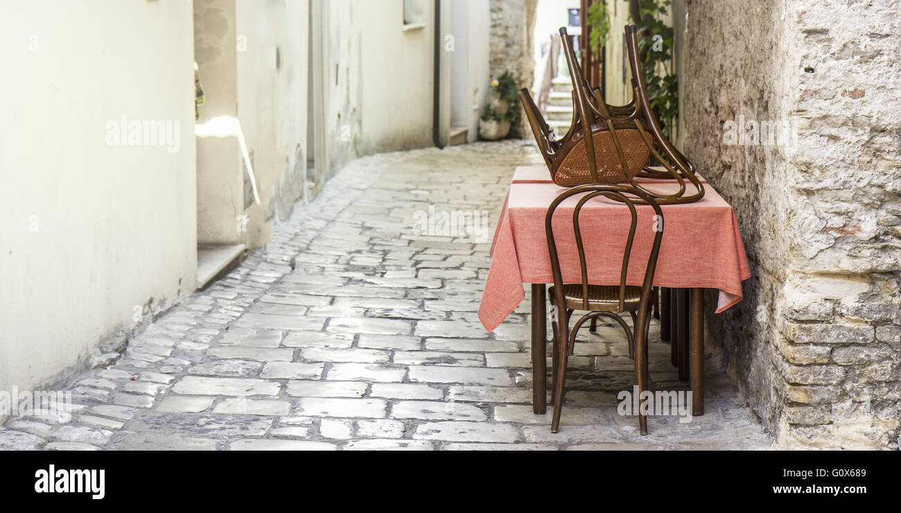 Old style traditional Italian trattoria restaurant Stock Photo - Alamy