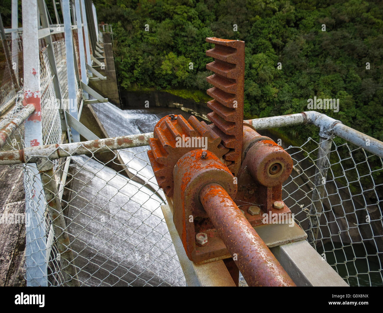 Dam control hi-res stock photography and images - Alamy
