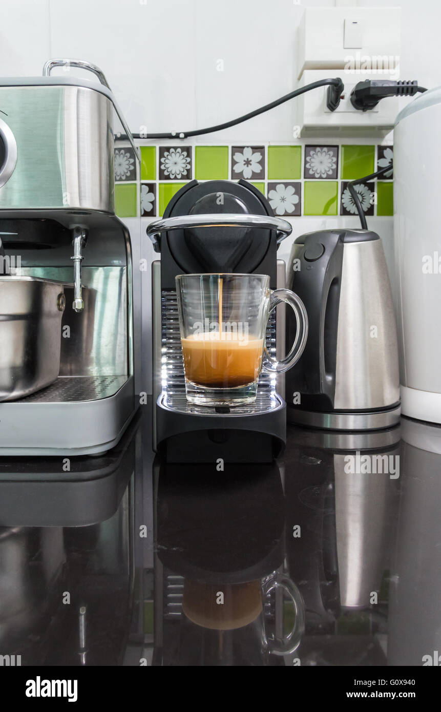 Capsule coffee machine hi-res stock photography and images - Alamy