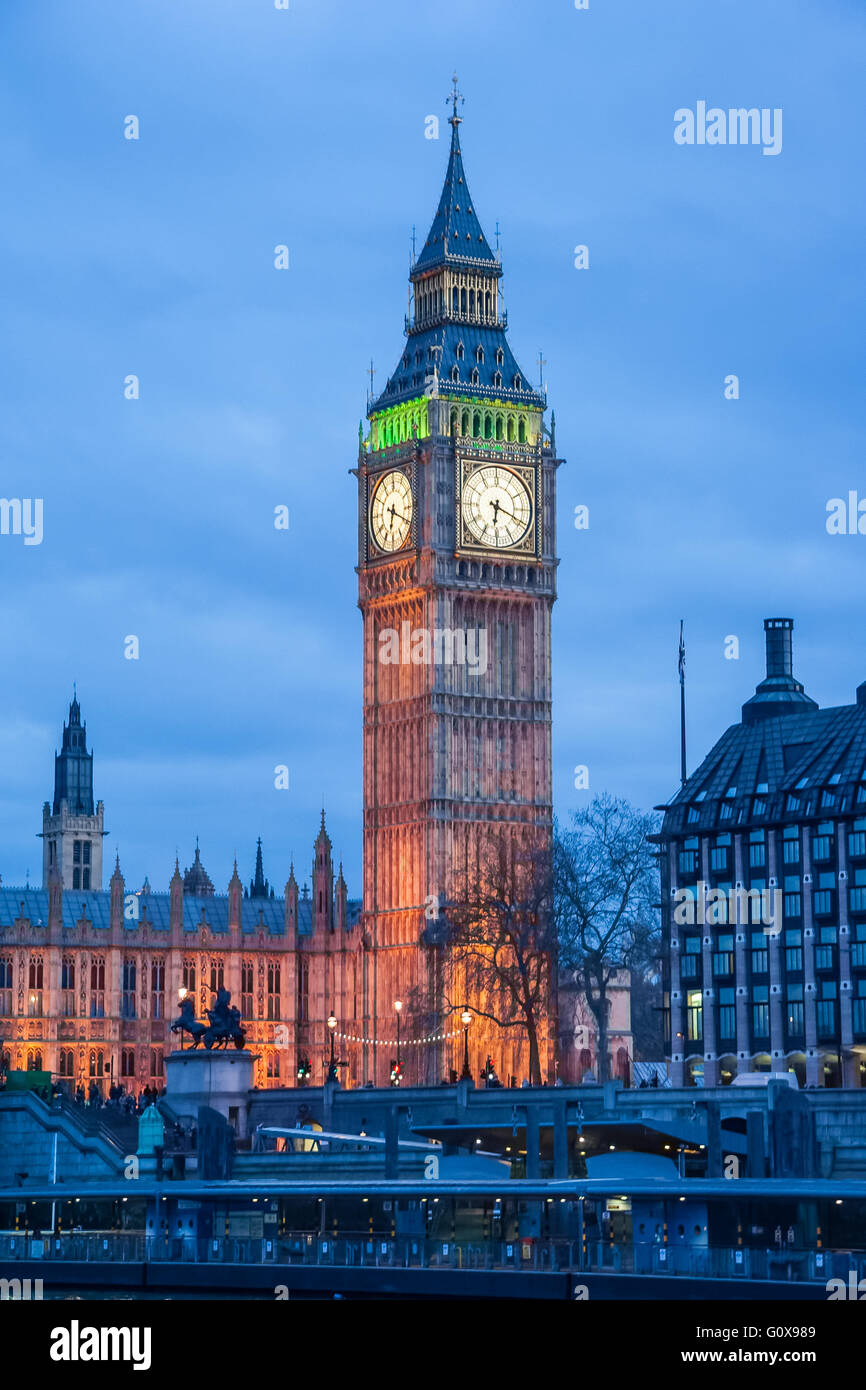 Palace of Westminster, Big Ben clock tower and Westminster Bridge in ...