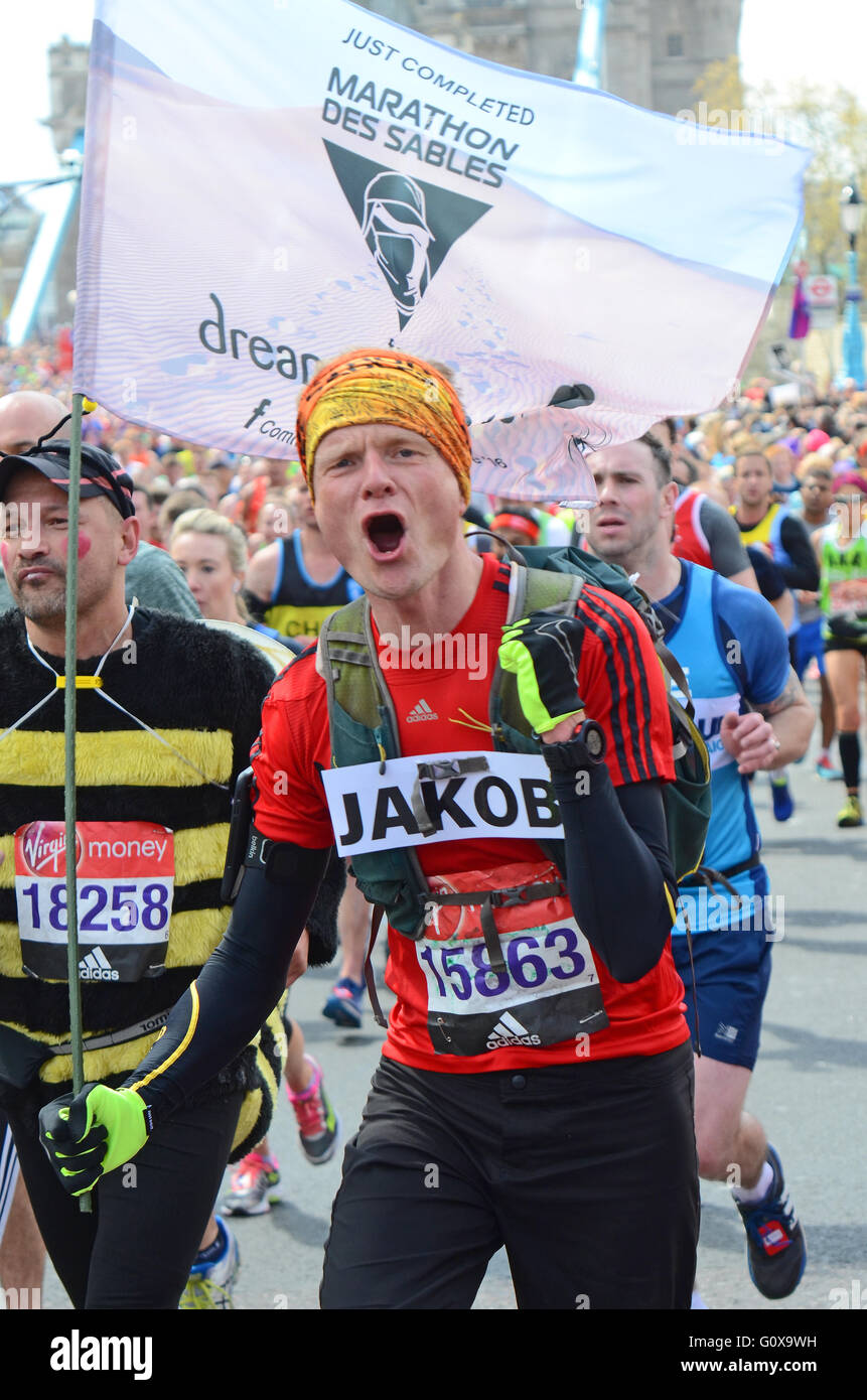 Fun runners during the 2016 London Marathon Stock Photo - Alamy