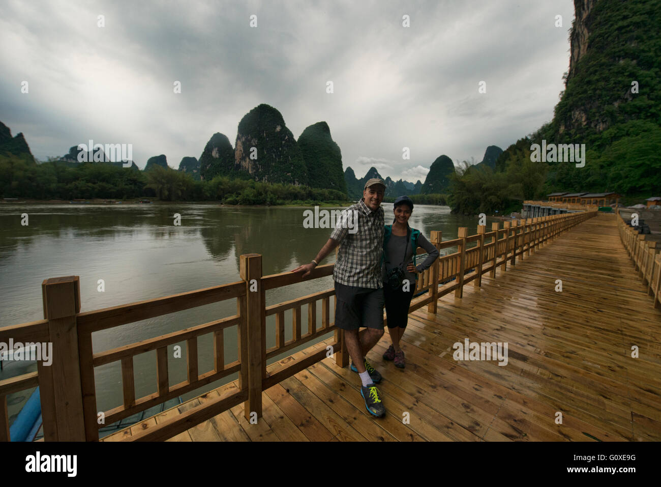 Sightseeing at the famous 20 yuan view of the Li River, Xingping ...