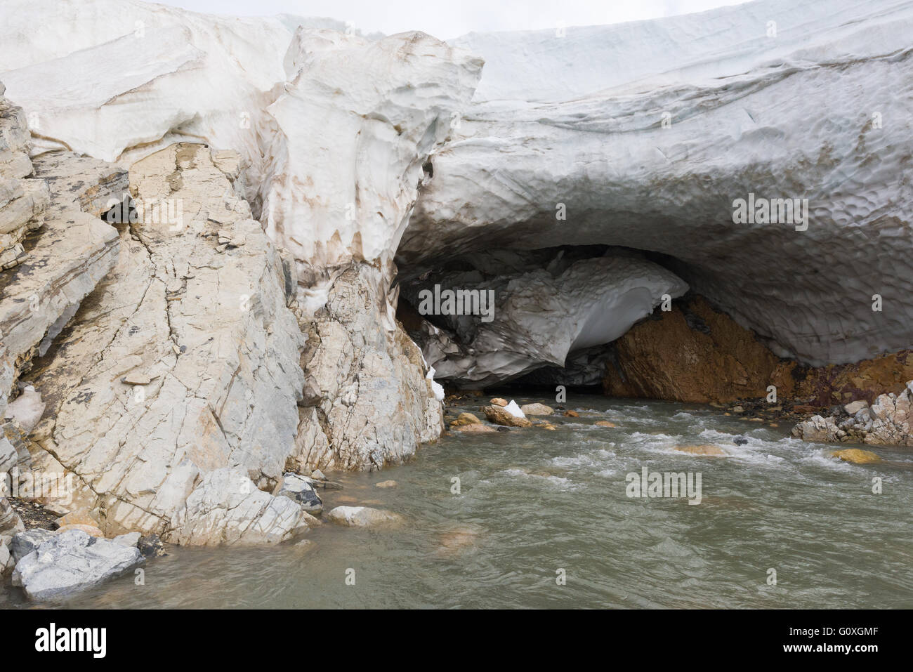 Snow bridge at Kalkstranda on Nordaustlandet, Svalbard Stock Photo - Alamy