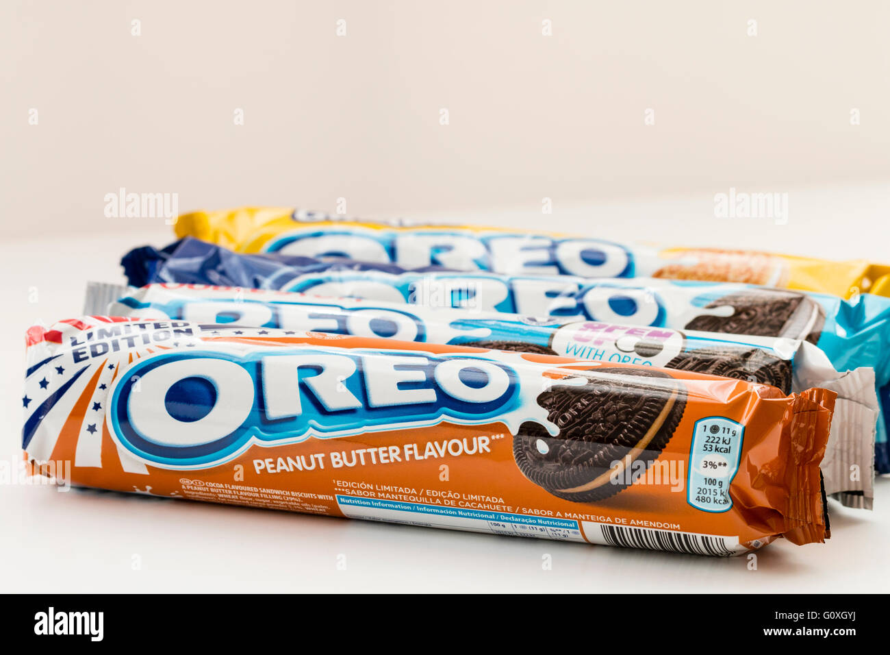 Oreo biscuits hi-res stock photography and images - Alamy