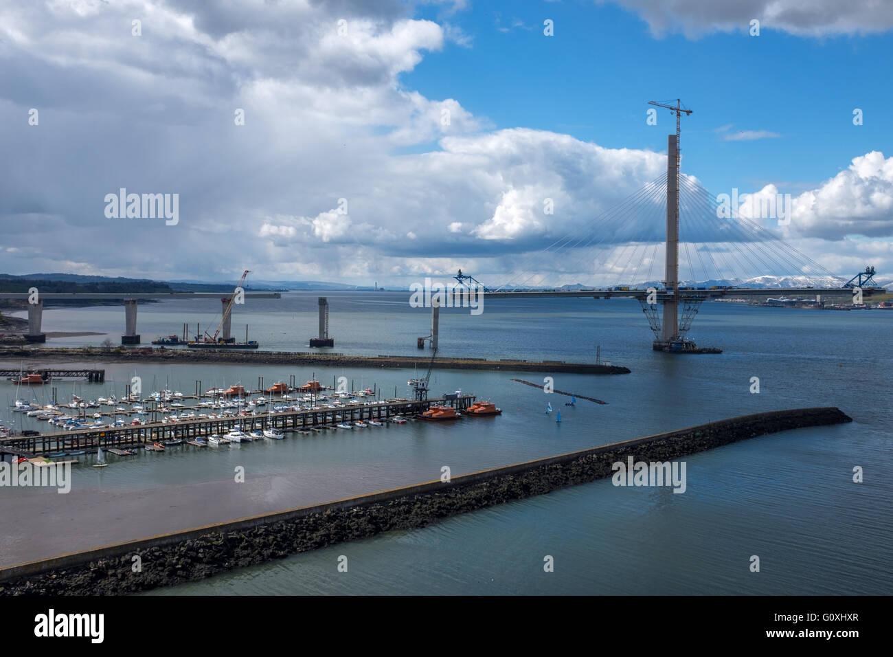 The new Forth Bridge, Queensferry Crossing under construction Stock ...