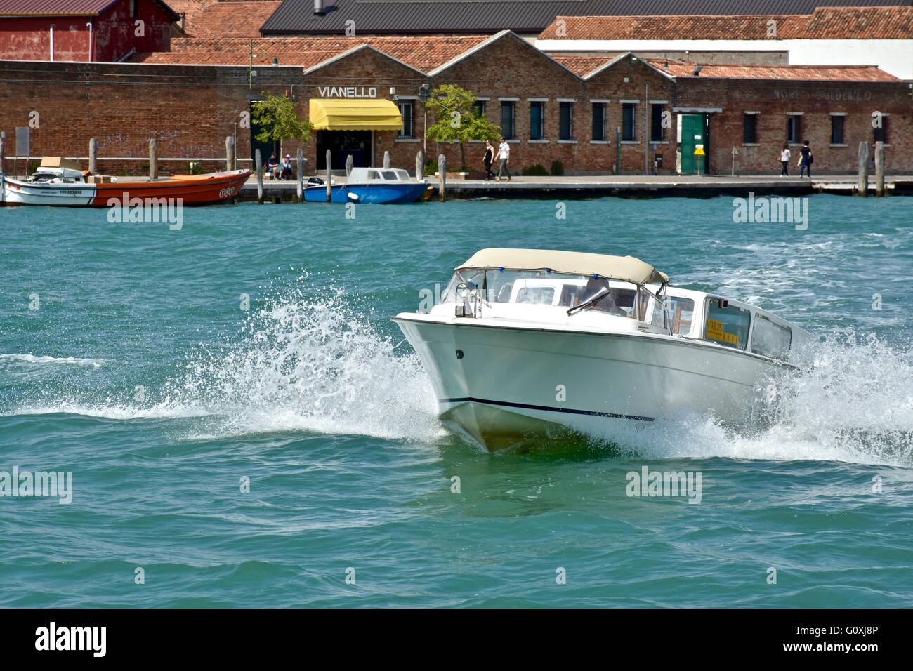Venice boat hi-res stock photography and images - Alamy