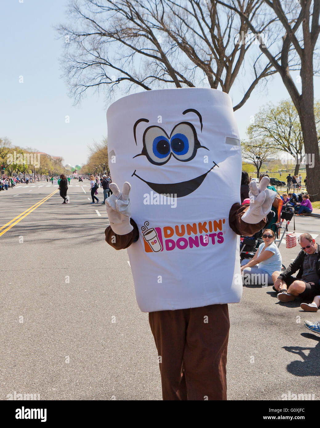 Dunkin donuts mascot hi-res stock photography and images - Alamy