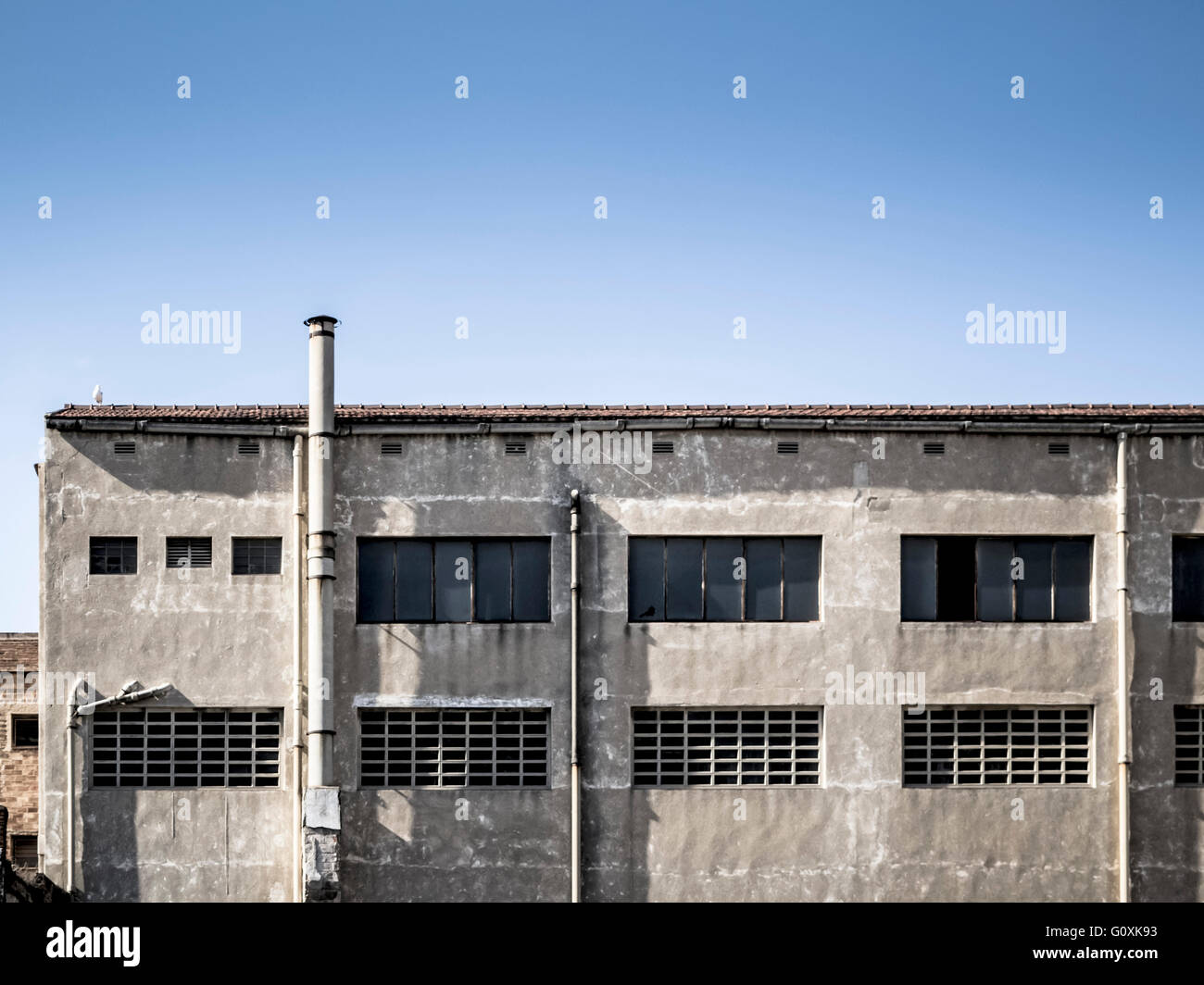 Sinister factory building hi-res stock photography and images - Alamy