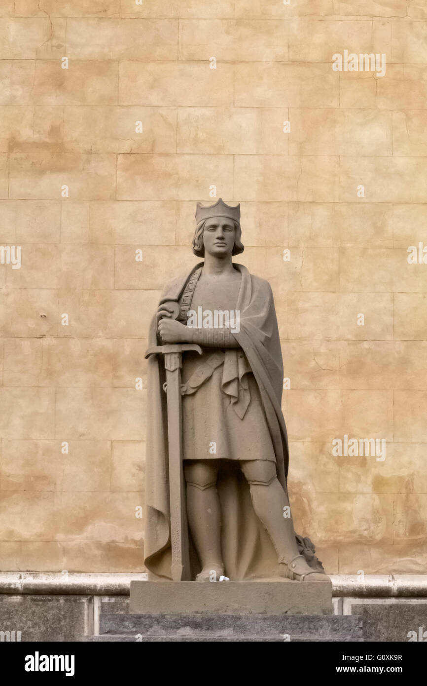 Statue of Alfonso III on Mahon Stock Photo - Alamy