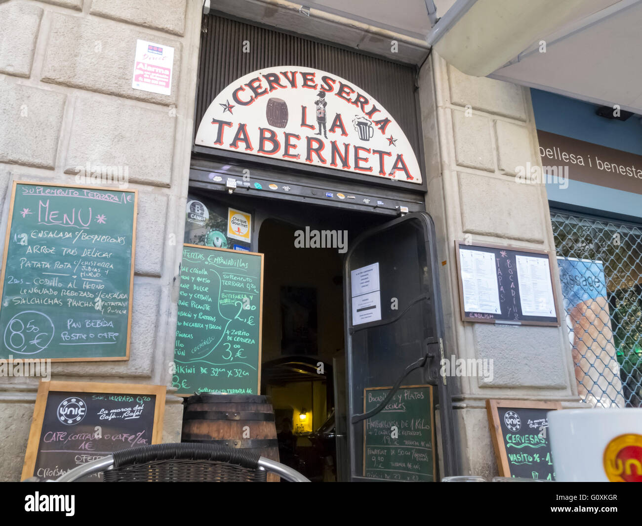 Tapas Tavern Spanish High Resolution Stock Photography and Images - Alamy